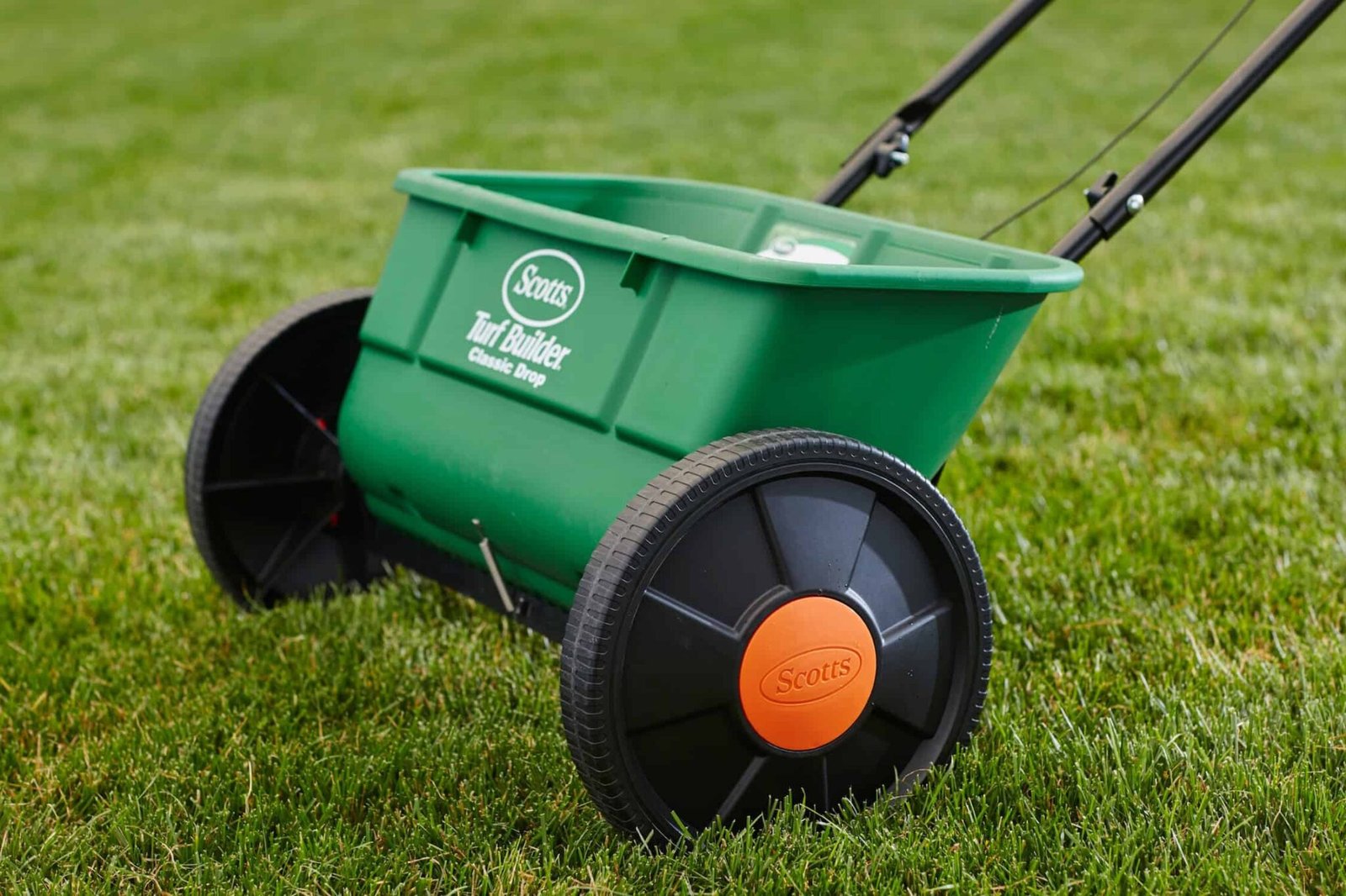 Scotts 32-lb Turf Builder Classic Drop Fertilizer Spreader – Meycloth